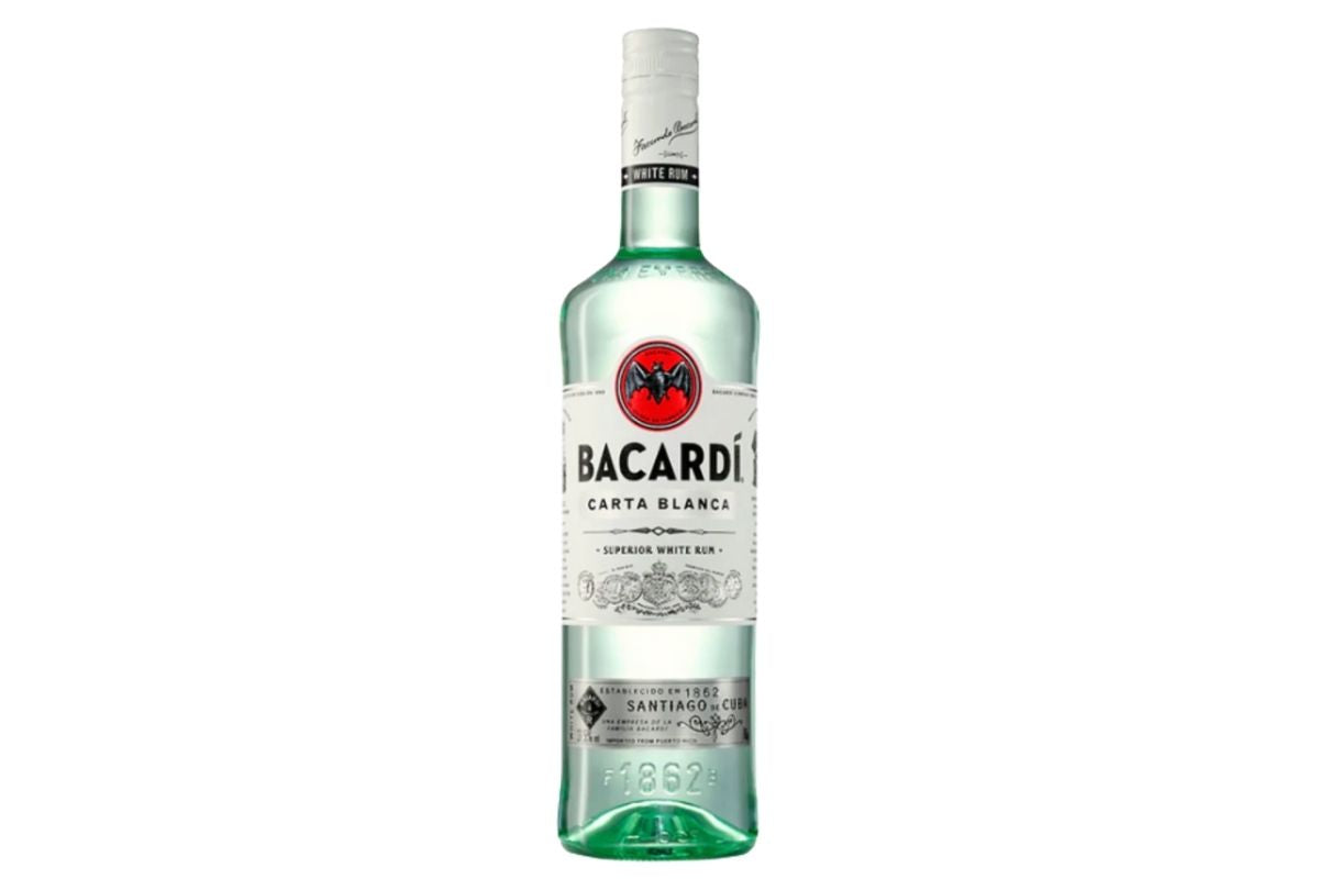 Bacardi Superior White Rum Carta Blanca alc. 37.5% 700ml – uMart Singapore